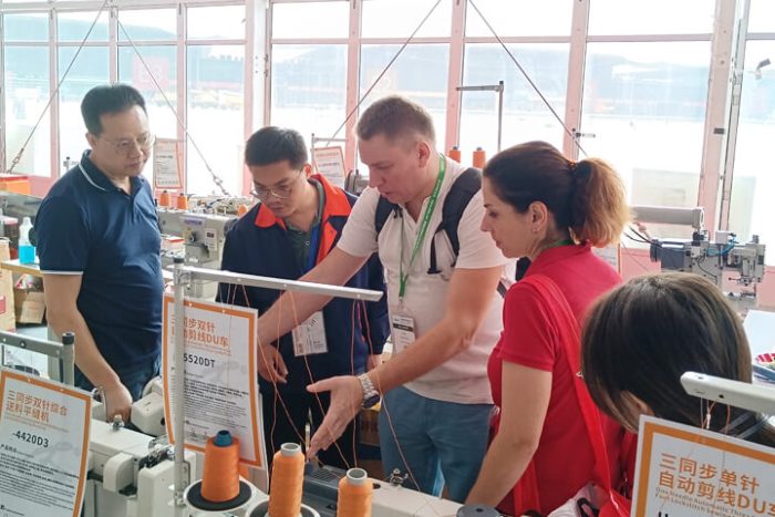 Professional industrial sewing machine factory in China