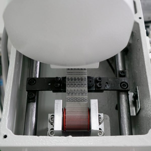 REER 3520K programmable CNC pattern sewing machine