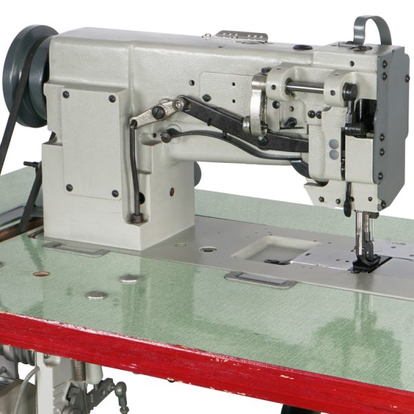Double needle triple feed walking foot industrial sewing machine