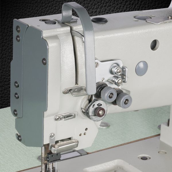 Double needle triple feed walking foot industrial sewing machine